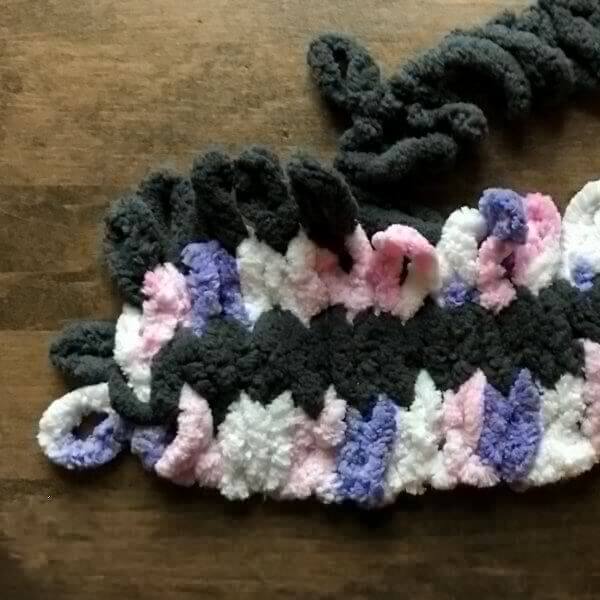 Loop Yarn Blanket Tutorial: Baby Blanket or Bigger! - Petals to Picots