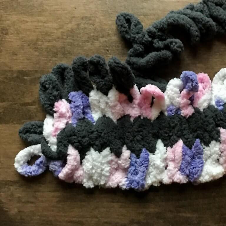 Loop Yarn Blanket Tutorial: Baby Blanket or Bigger! - Petals to Picots