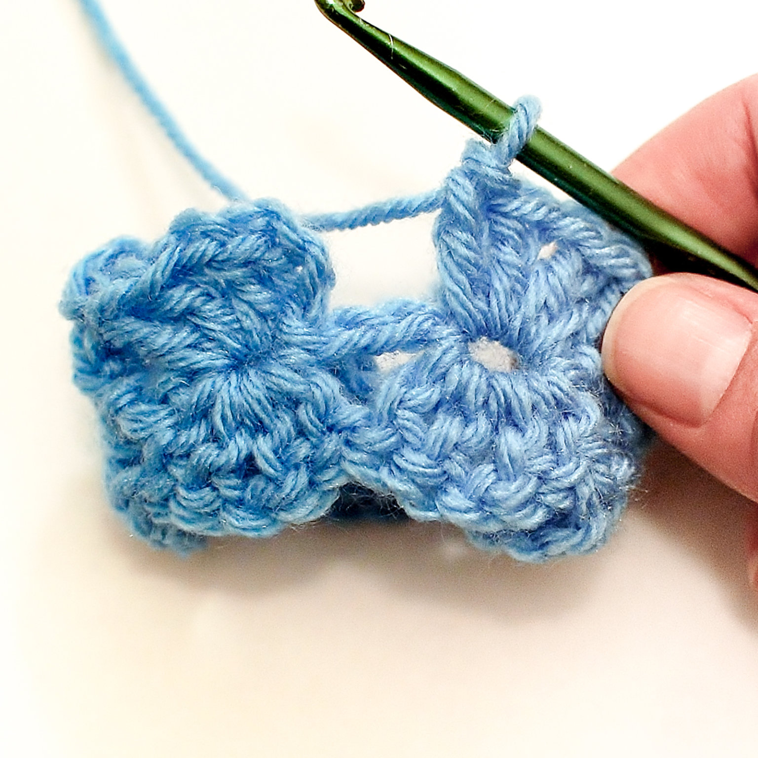 Infinity Scarf Crochet Pattern / Mobius Scarf | Petals to Picots