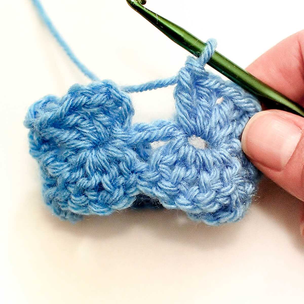 Infinity Scarf Crochet Pattern / Mobius Scarf | Petals to Picots