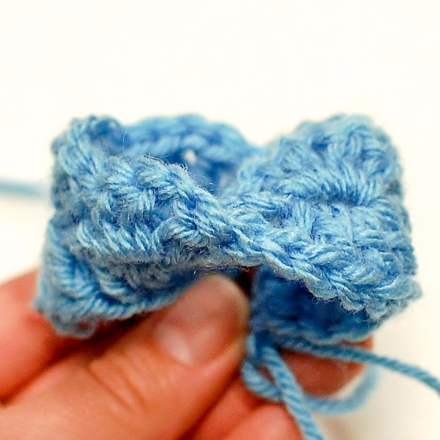 Infinity Scarf Crochet Pattern / Mobius Scarf | Petals to Picots